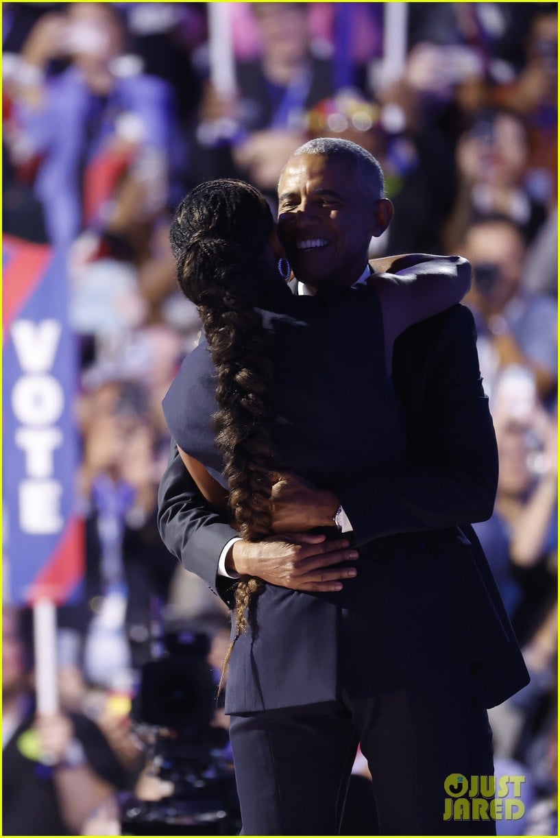 Barack & Michelle Obama Fire Up Crowd at DNC, Share Cute Moment on ...
