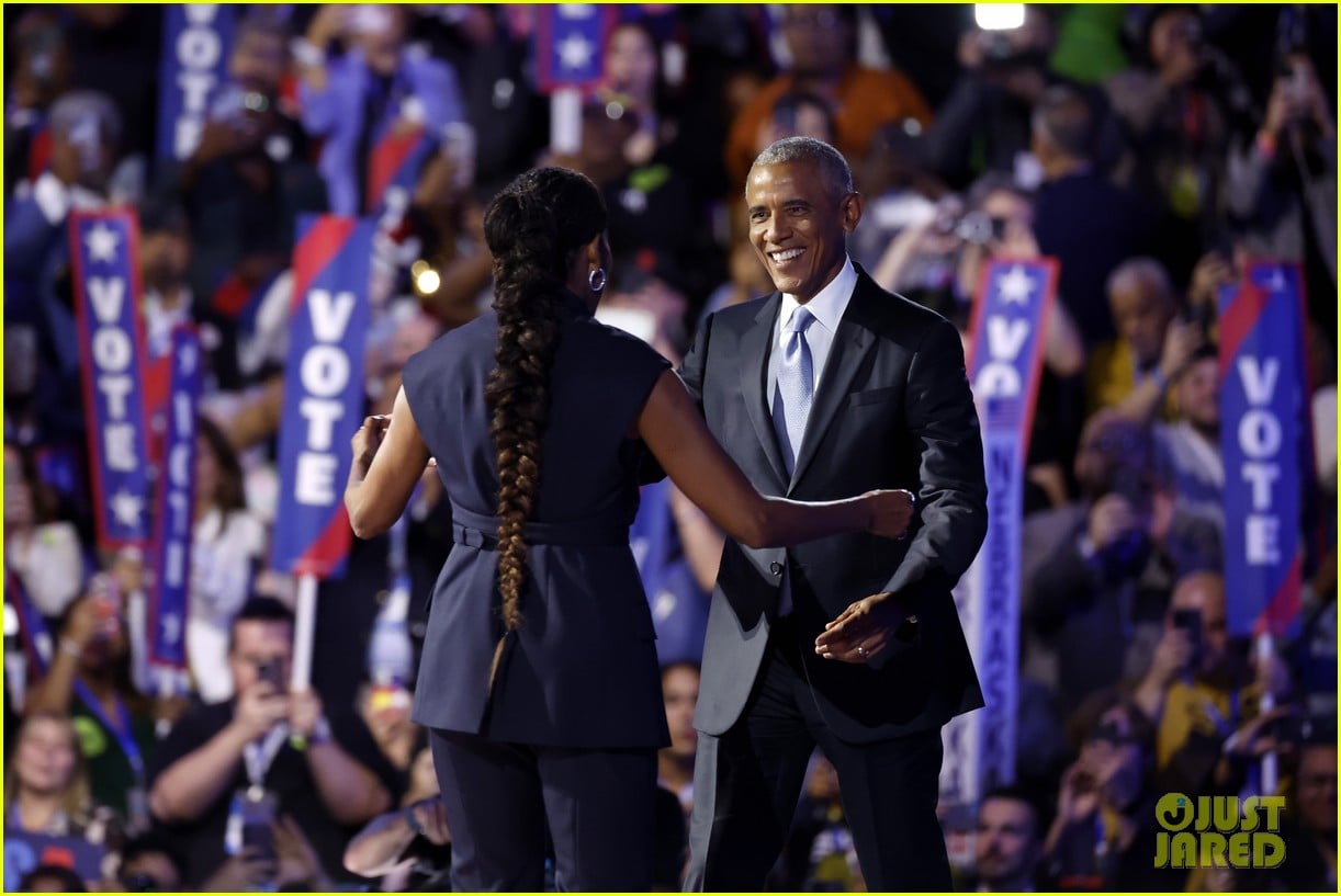 Barack & Michelle Obama Fire Up Crowd at DNC, Share Cute Moment on ...