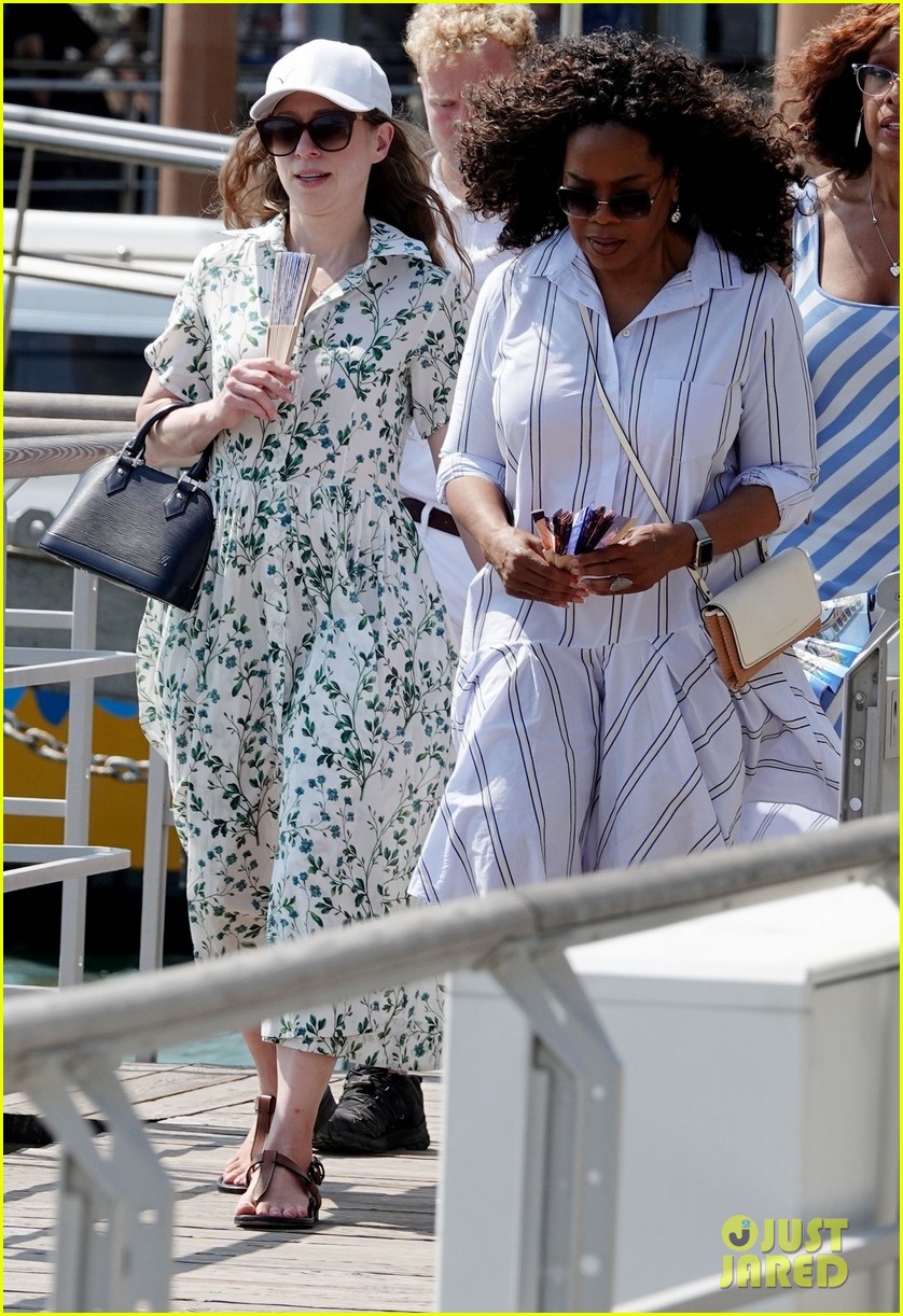 Oprah Winfrey & Gayle King Spotted Vacationing with Broadway Actor ...