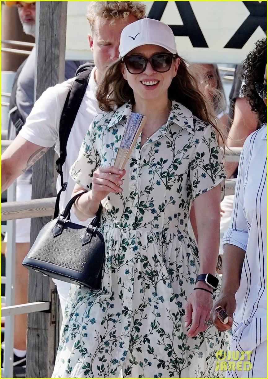 Oprah Winfrey & Gayle King Spotted Vacationing with Broadway Actor ...