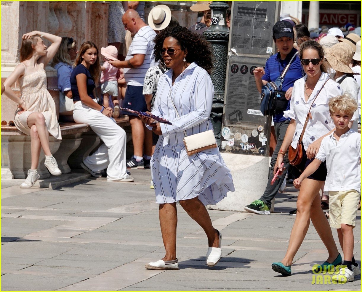 Oprah Winfrey & Gayle King Spotted Vacationing with Broadway Actor ...