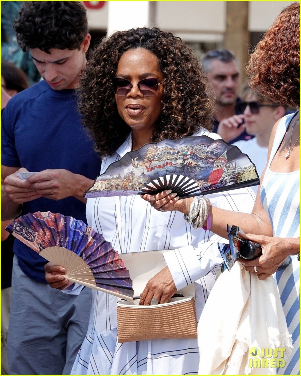 Oprah Winfrey & Gayle King Spotted Vacationing with Broadway Actor ...