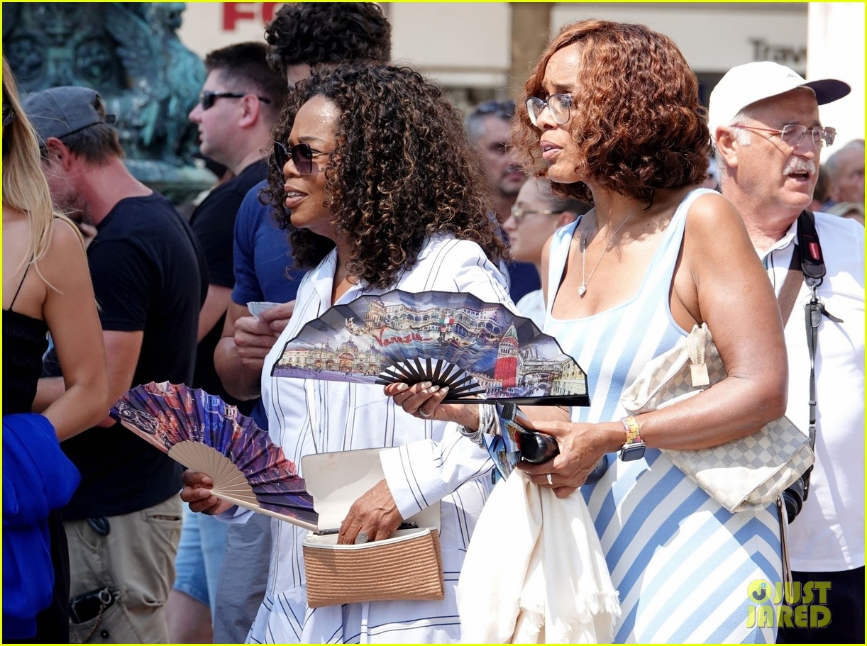 Oprah Winfrey & Gayle King Spotted Vacationing with Broadway Actor ...