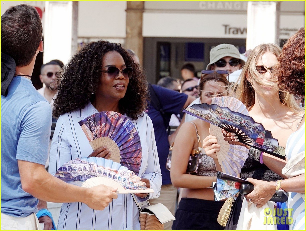 Oprah Winfrey & Gayle King Spotted Vacationing with Broadway Actor ...