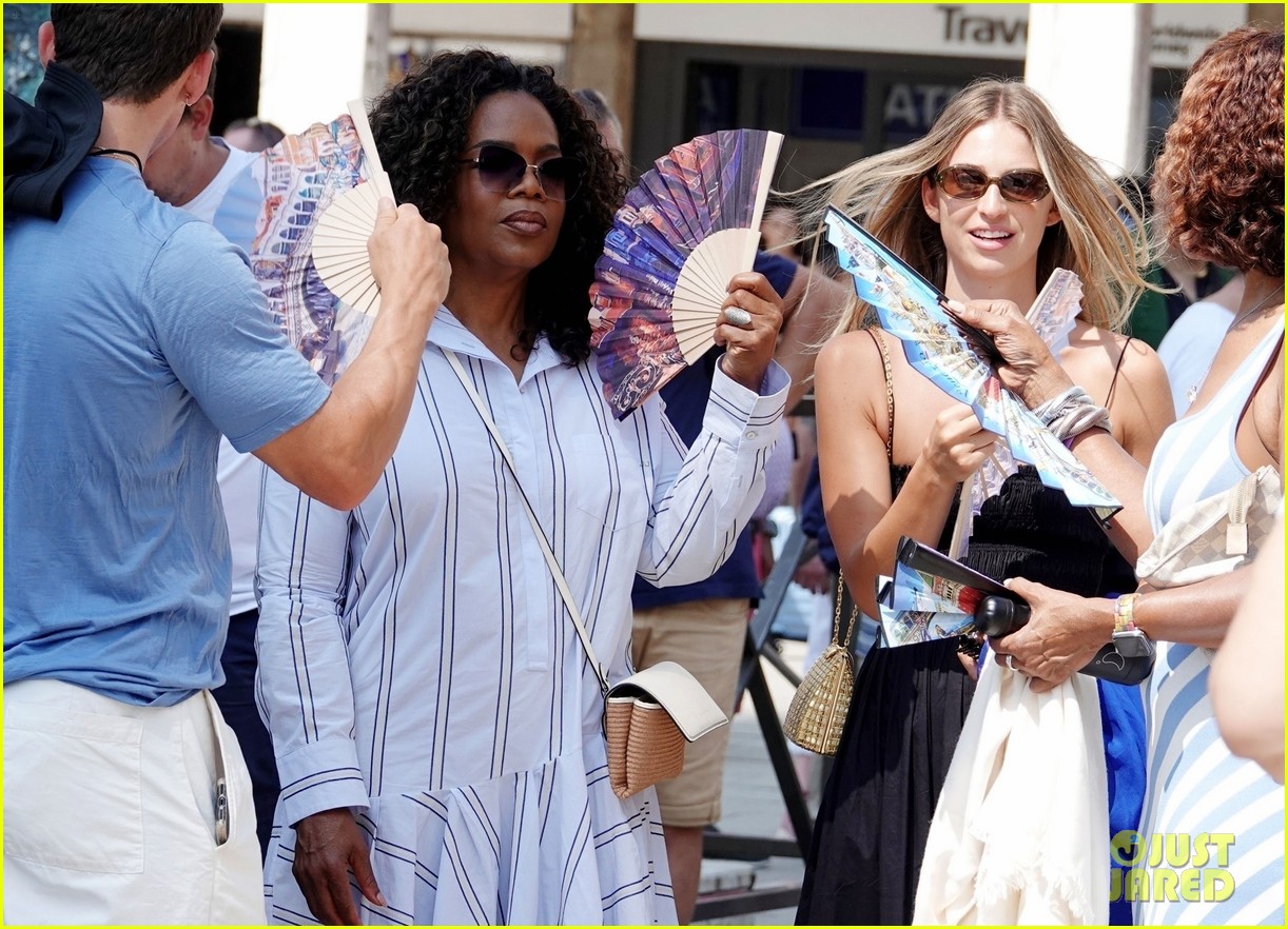 Oprah Winfrey & Gayle King Spotted Vacationing with Broadway Actor ...