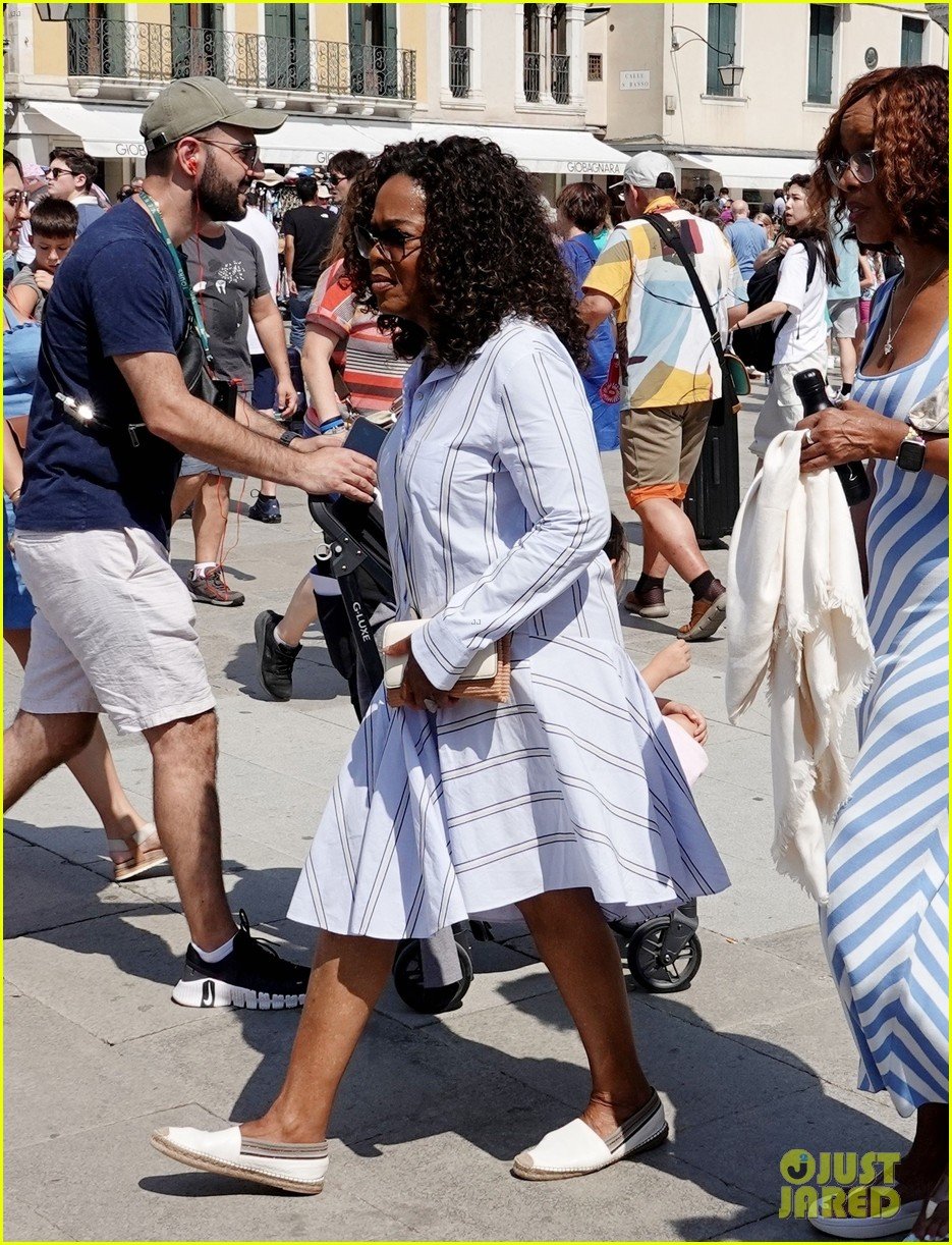 Oprah Winfrey & Gayle King Spotted Vacationing with Broadway Actor ...