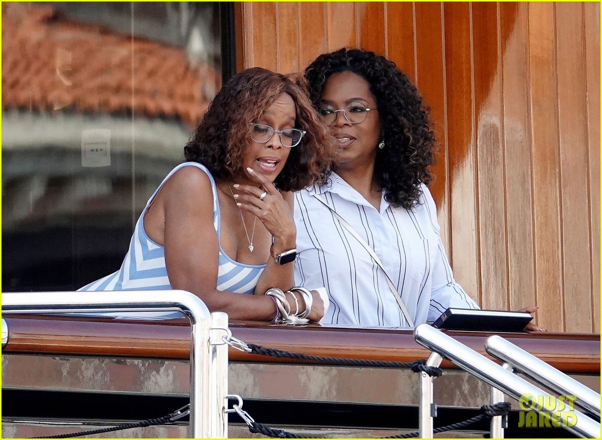 Oprah Winfrey & Gayle King Spotted Vacationing with Broadway Actor ...