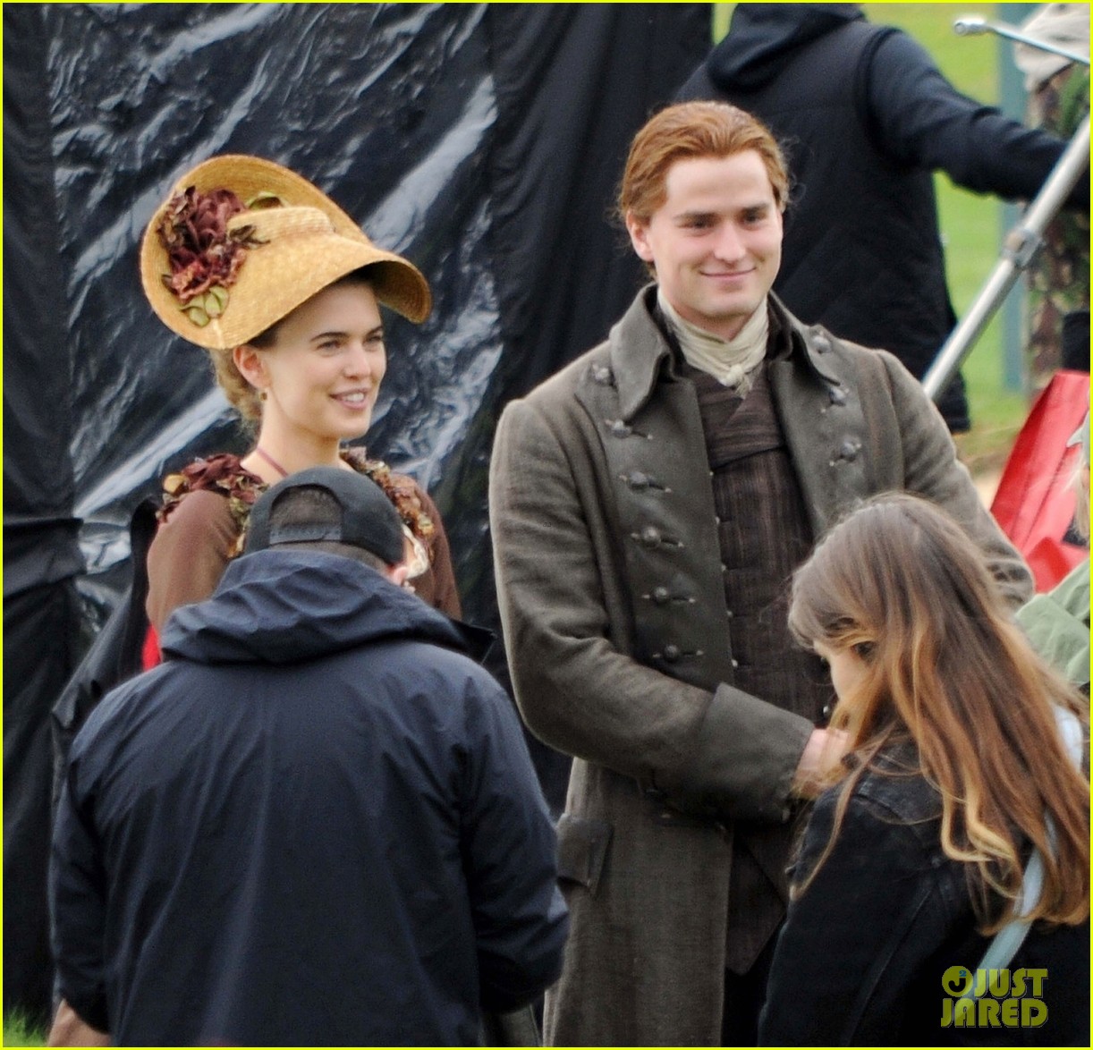 Sam Heughan & Caitriona Balfe Film Scenes for Final Season of ...