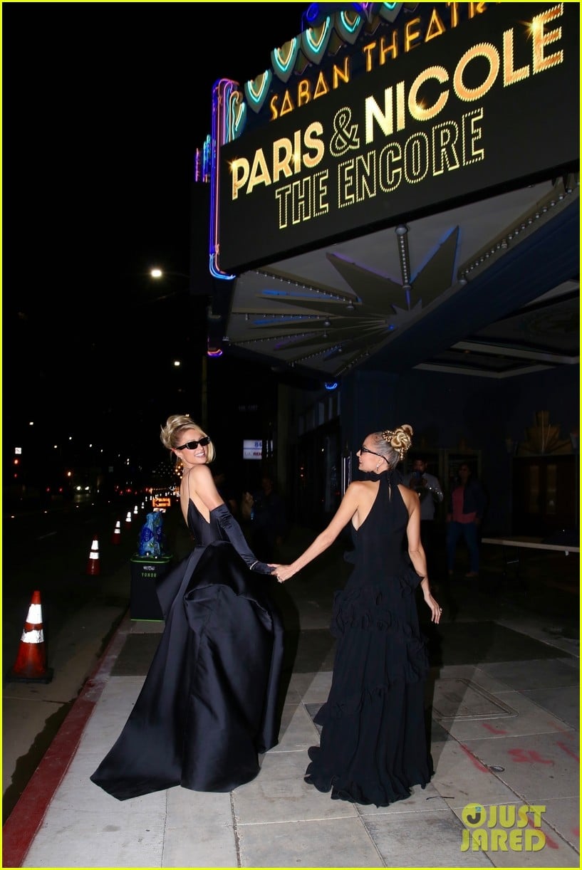 Paris Hilton & Nicole Richie are Glam BFFs While Filming for 'Simple ...