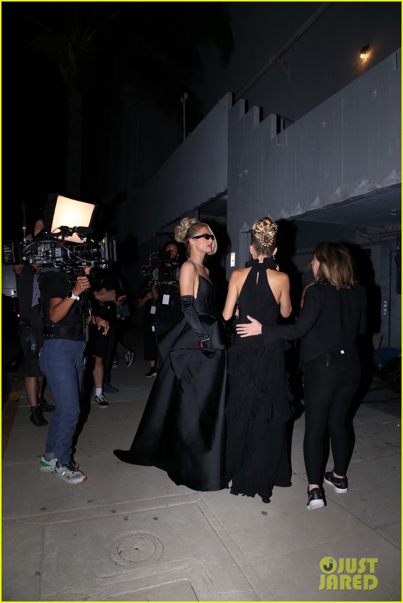 Paris Hilton & Nicole Richie are Glam BFFs While Filming for 'Simple ...