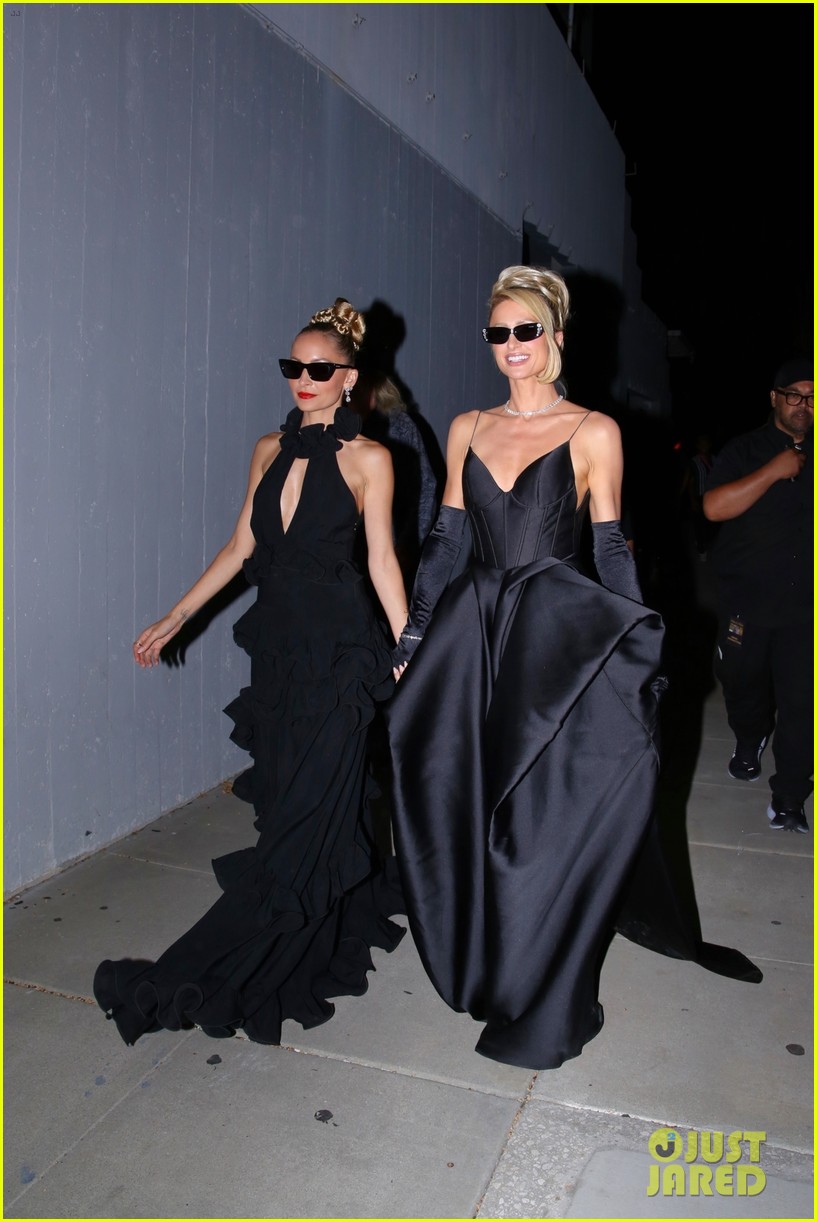 Paris Hilton & Nicole Richie are Glam BFFs While Filming for 'Simple ...