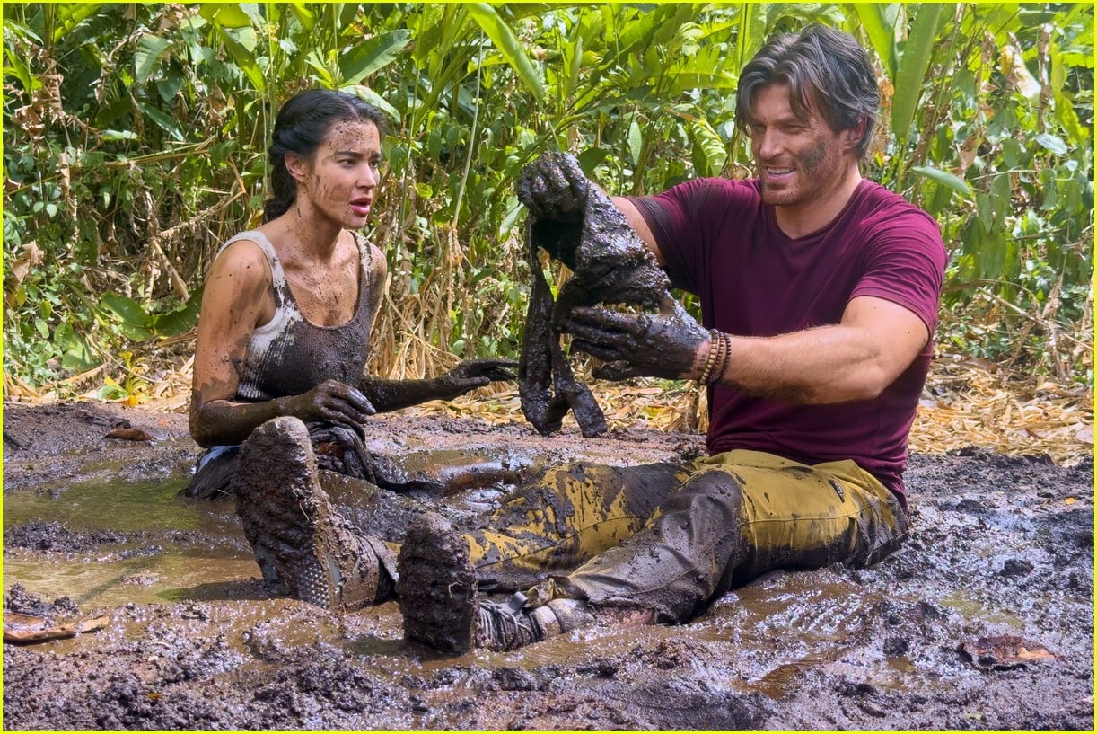 Rhiannon Fish & Christopher Russell Bare Hot Bodies in New Hallmark ...