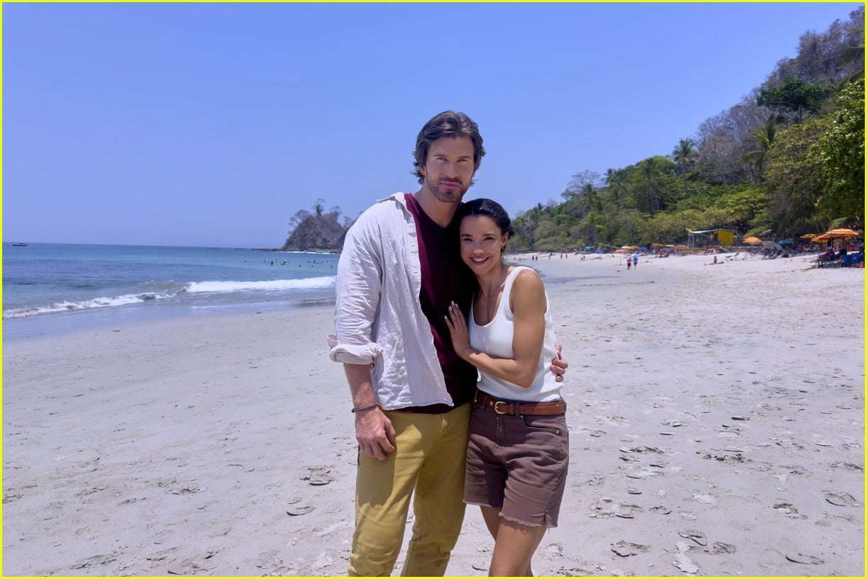 Rhiannon Fish & Christopher Russell Bare Hot Bodies in New Hallmark ...