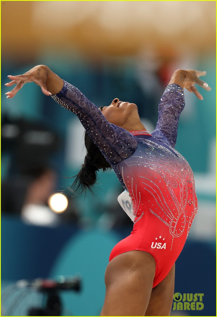 Simone Biles Wins Silver for Women's Gymnastics Floor Final, Places in ...