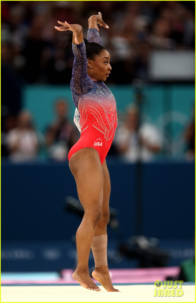 Simone Biles Wins Silver for Women's Gymnastics Floor Final, Places in ...