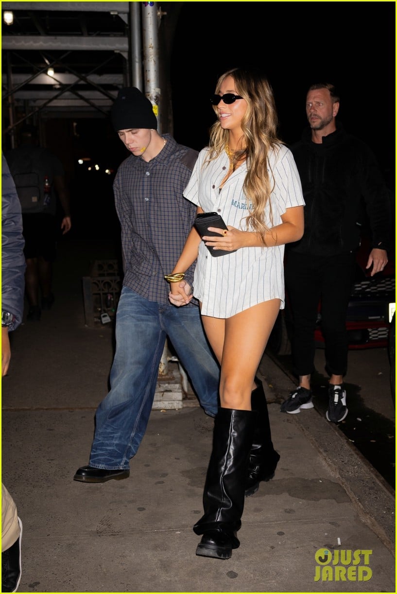 Tate McRae & The Kid LAROI Spotted Holding Hands During Date Night ...