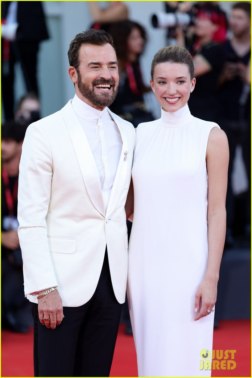 Justin Theroux Is Engaged to Nicole Brydon Bloom, She Reveals ...