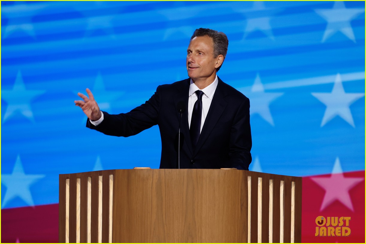 Scandal's Tony Goldwyn (aka President Fitz!) Explains How He Became ...