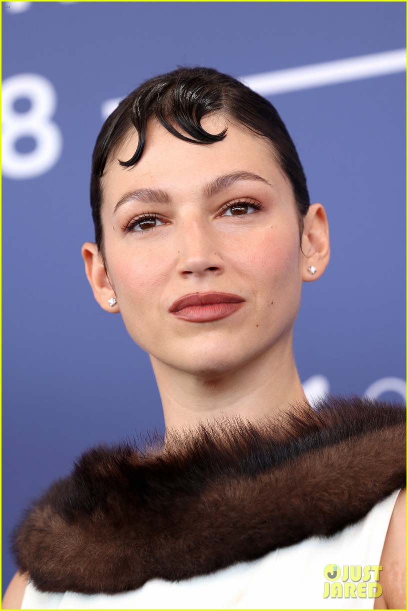 'Money Heist' Star Ursula Corbero Gets Her Boyfriend's Support at New ...