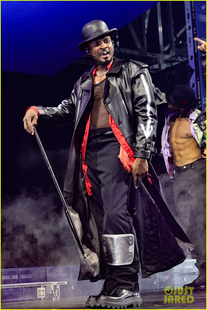 Usher Setlist Revealed for 2024 Past Present Future Tour After First ...