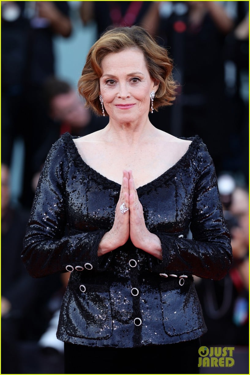 Sigourney Weaver Makes Rare Appearance with Child Shar Simpson While ...