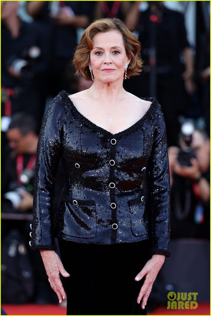 Sigourney Weaver Makes Rare Appearance with Child Shar Simpson While ...