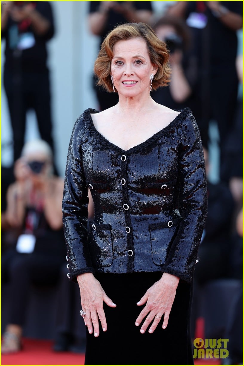 Sigourney Weaver Makes Rare Appearance with Child Shar Simpson While ...