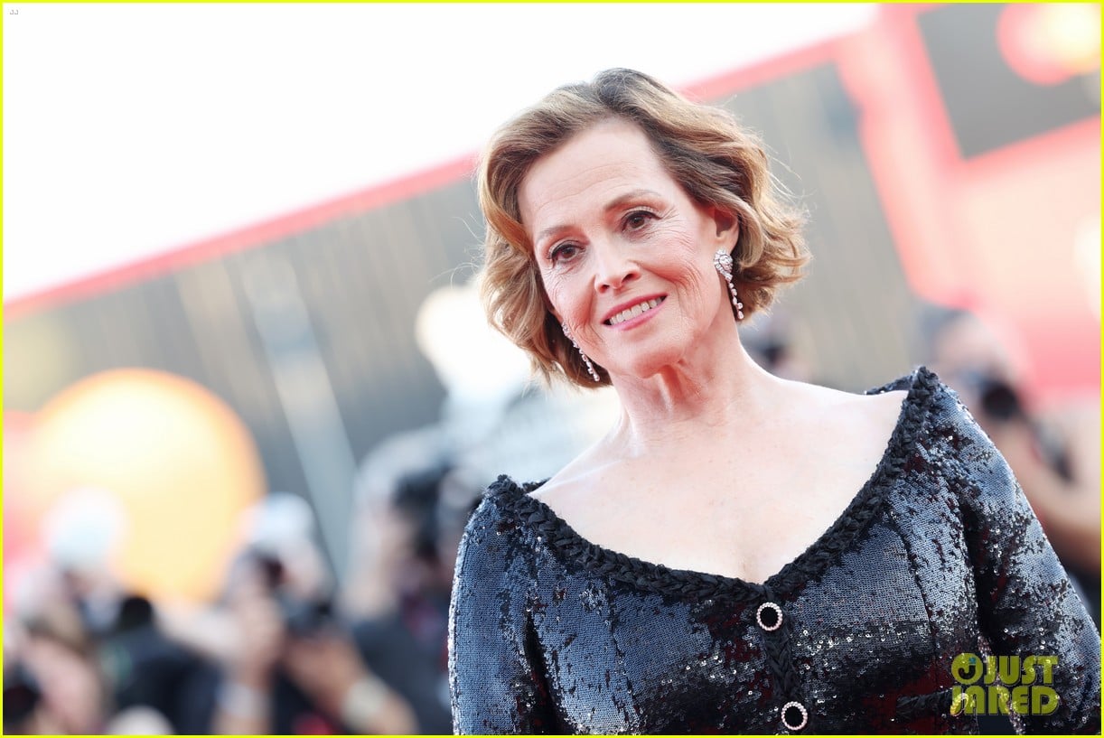 Sigourney Weaver Makes Rare Appearance with Child Shar Simpson While ...