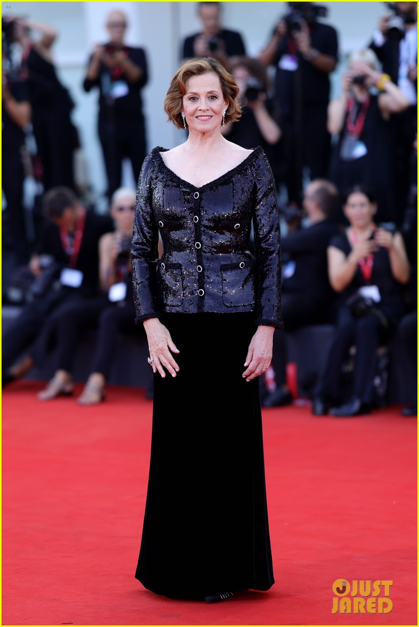 Sigourney Weaver Makes Rare Appearance with Child Shar Simpson While ...