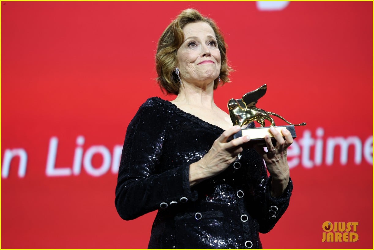 Sigourney Weaver Makes Rare Appearance with Child Shar Simpson While ...