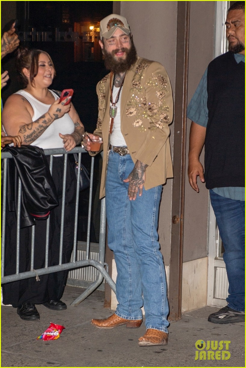 Taylor Swift Joins Post Malone, Flavor Flav, Sabrina Carpenter, & More ...