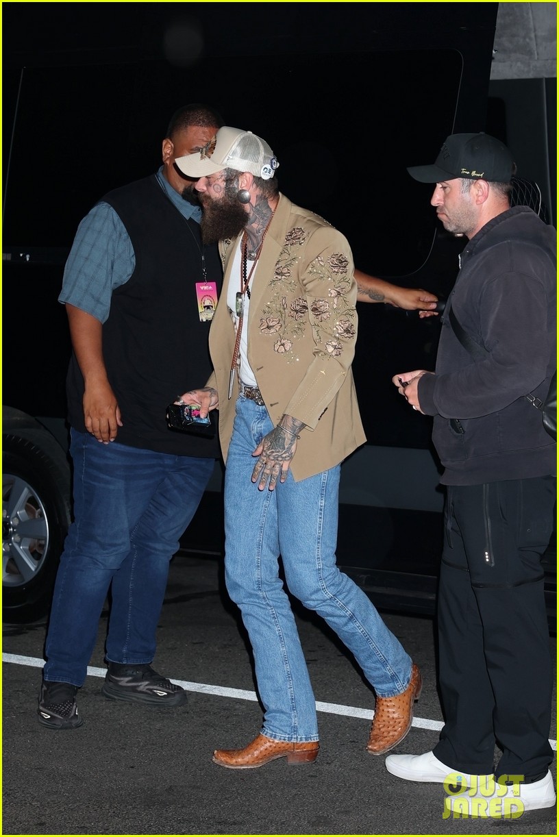 Taylor Swift Joins Post Malone, Flavor Flav, Sabrina Carpenter, & More ...