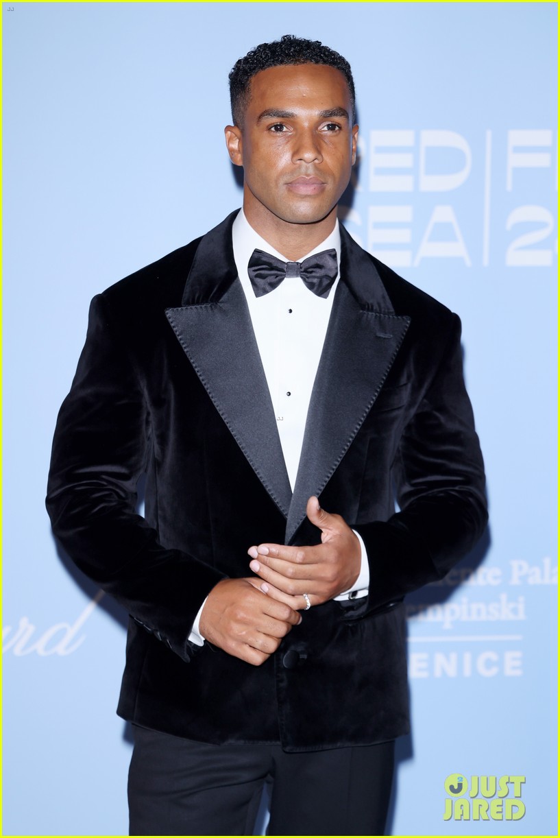 Zac Efron Attends amfAR Gala in Venice One Month After Swimming Pool ...