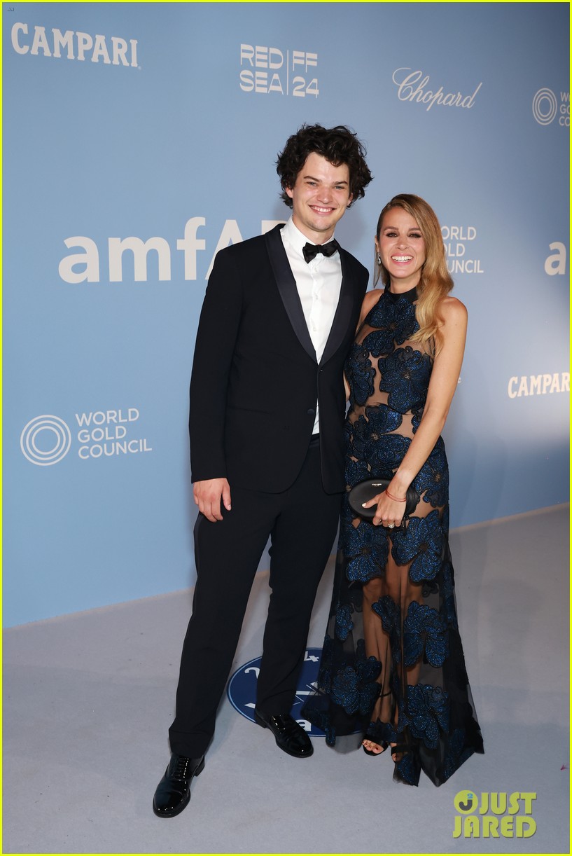 Zac Efron Attends amfAR Gala in Venice One Month After Swimming Pool ...