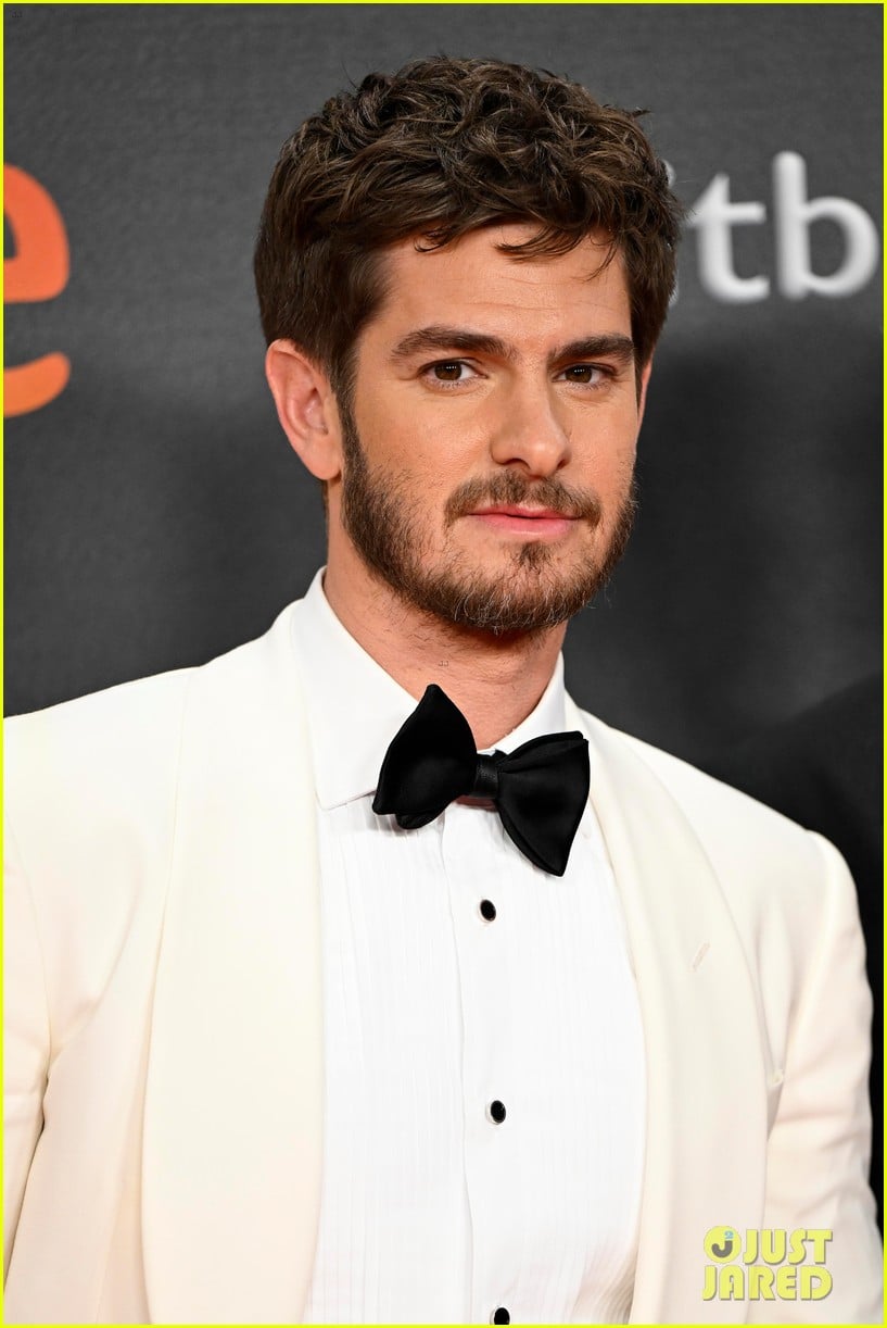 Andrew Garfield Teases One of Daniel Craig & Drew Starkey's Steamy ...