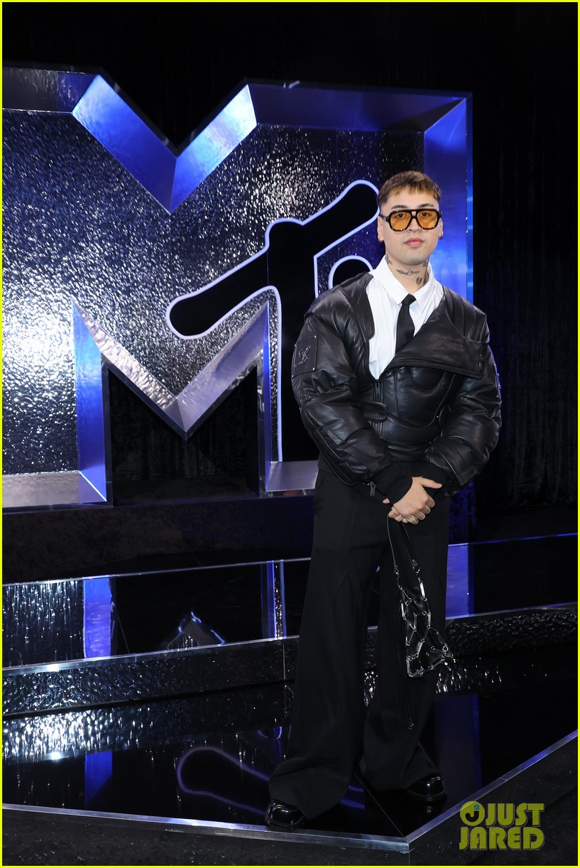 Anitta Wears Bridal Look to MTV VMAs 2024, Teases Upcoming News!: Photo ...