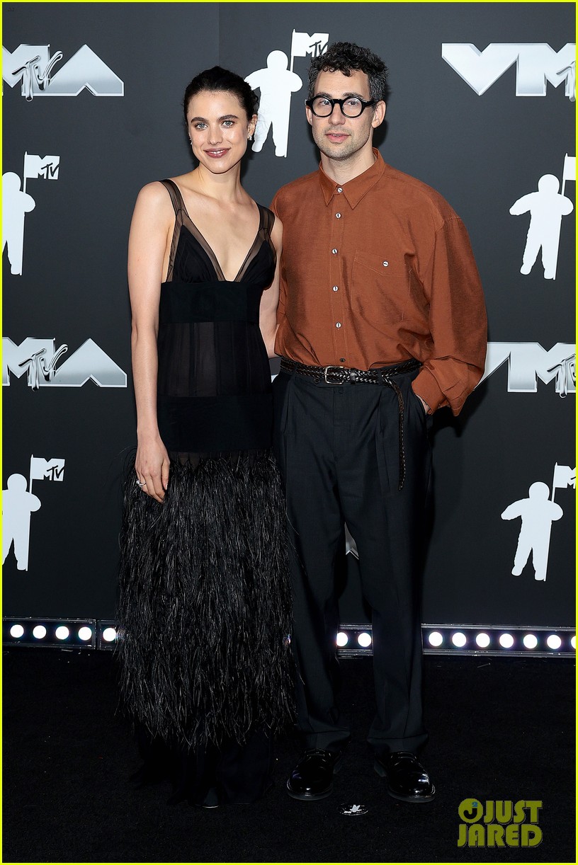 Jack Antonoff & Wife Margaret Qualley Make Rare Red Carpet Appearance ...