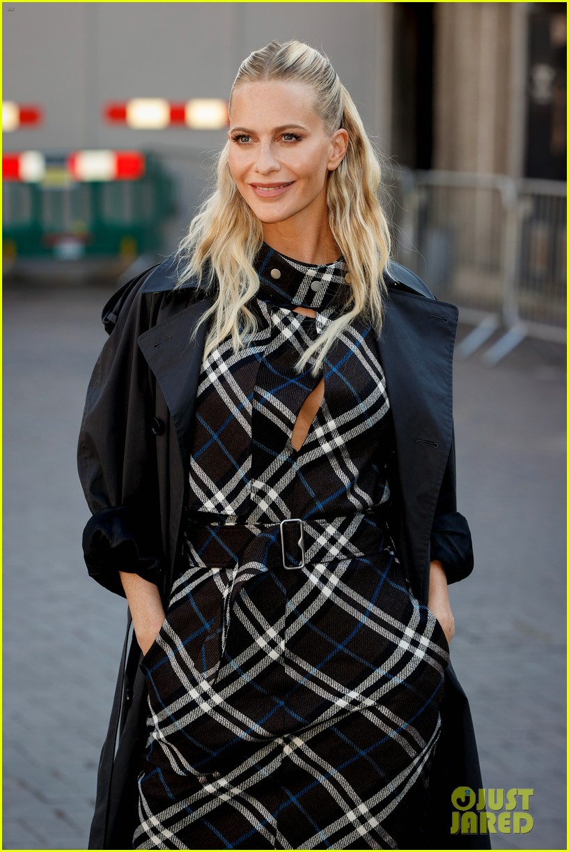 Gabrielle Union, Barry Keoghan, & More Stars Step Out for Burberry ...