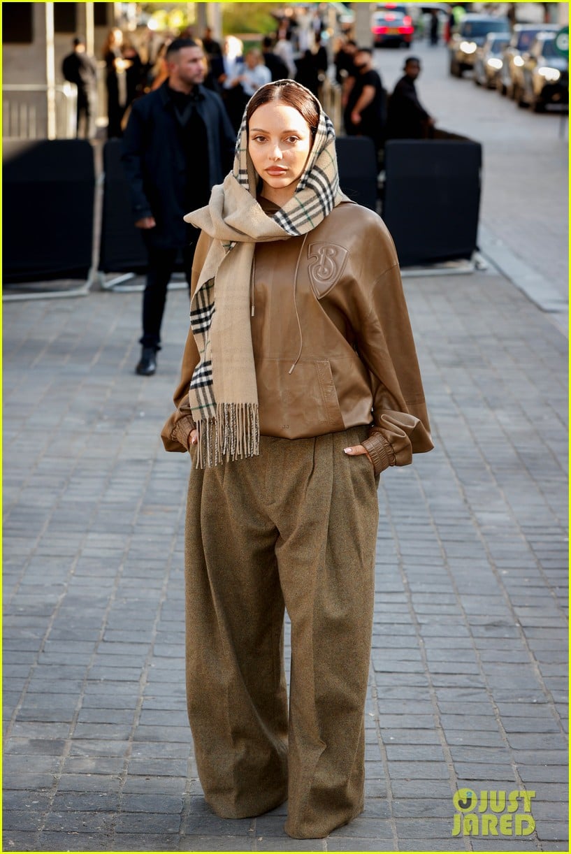 Gabrielle Union, Barry Keoghan, & More Stars Step Out for Burberry ...