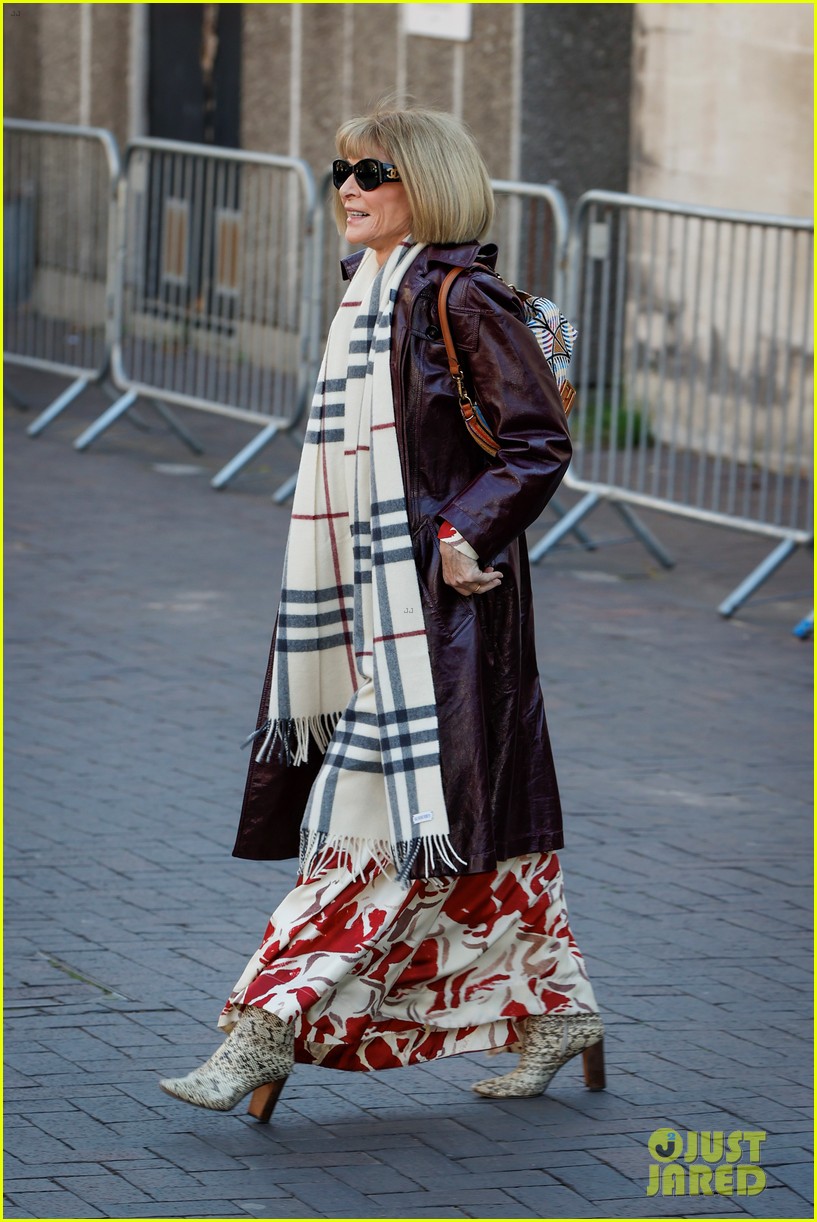 Gabrielle Union, Barry Keoghan, & More Stars Step Out for Burberry ...