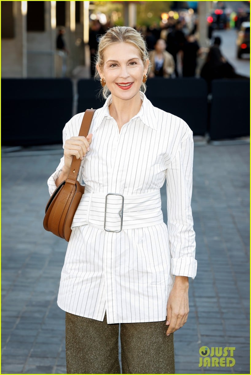 Gabrielle Union, Barry Keoghan, & More Stars Step Out for Burberry ...