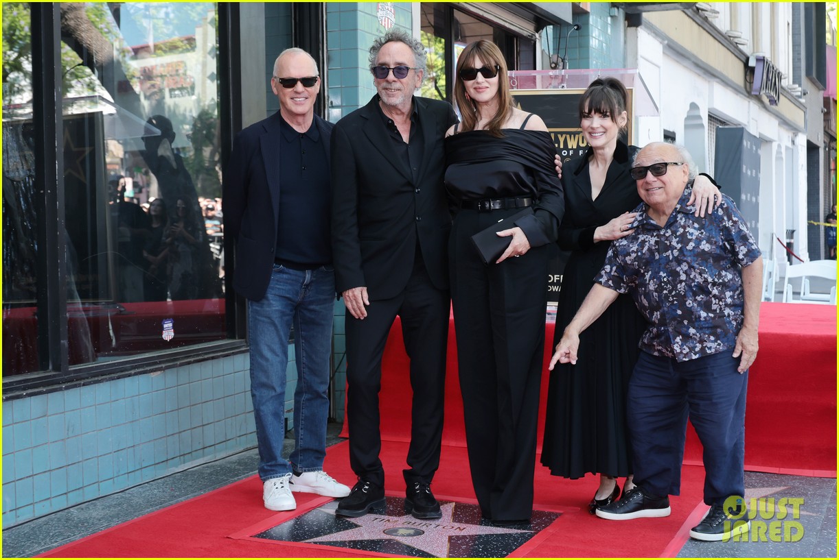 Michael Keaton & Winona Ryder Help Honor Tim Burton With Star On ...