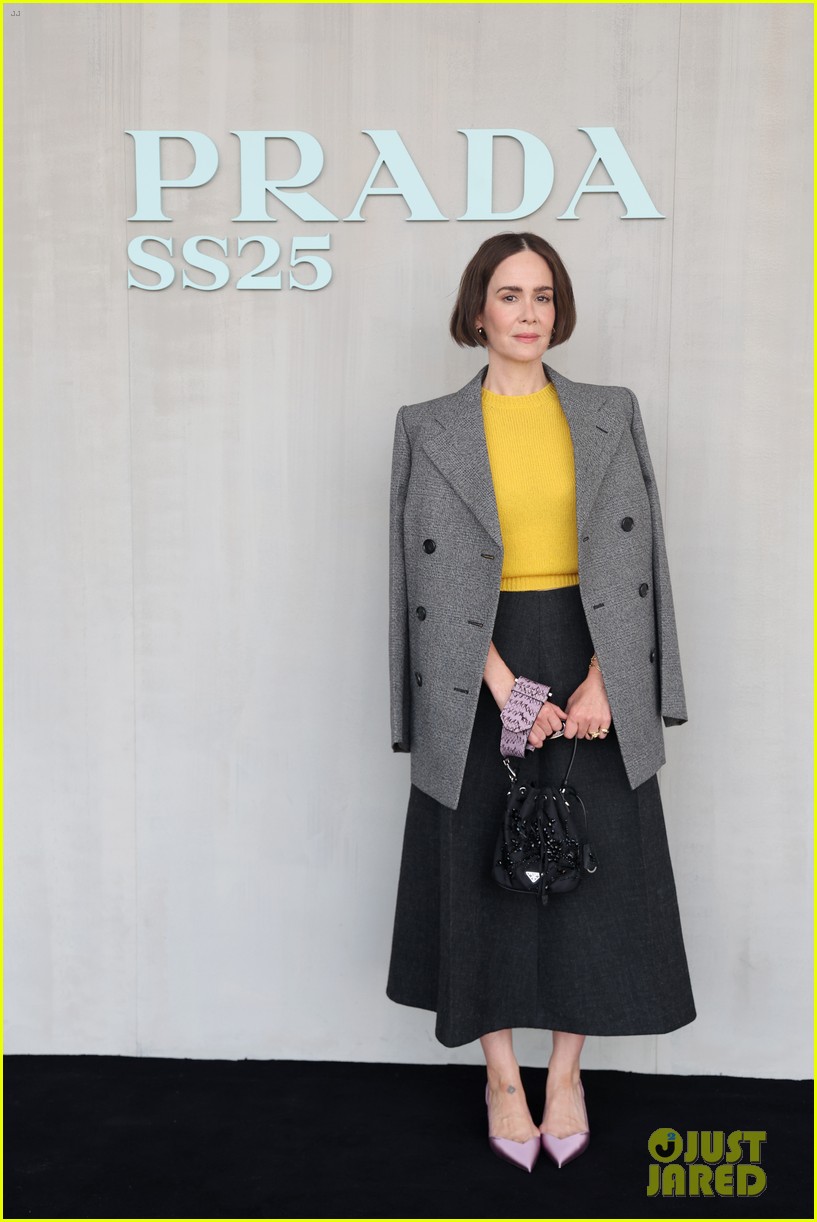 Carey Mulligan Sits Front Row with Maya Hawke at Prada Fashion Show in ...