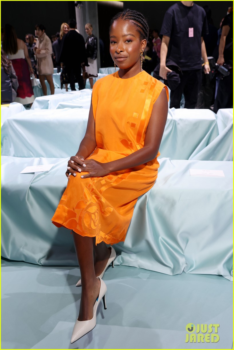 Carey Mulligan Sits Front Row with Maya Hawke at Prada Fashion Show in ...