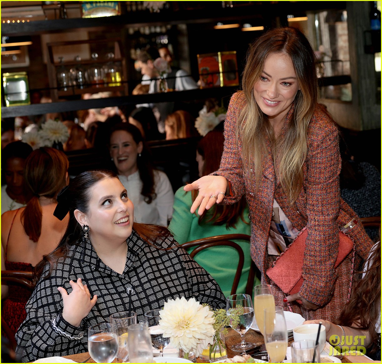 Leslie Mann & Maude Apatow Enjoy Mother-Daughter Outing at Tribeca ...