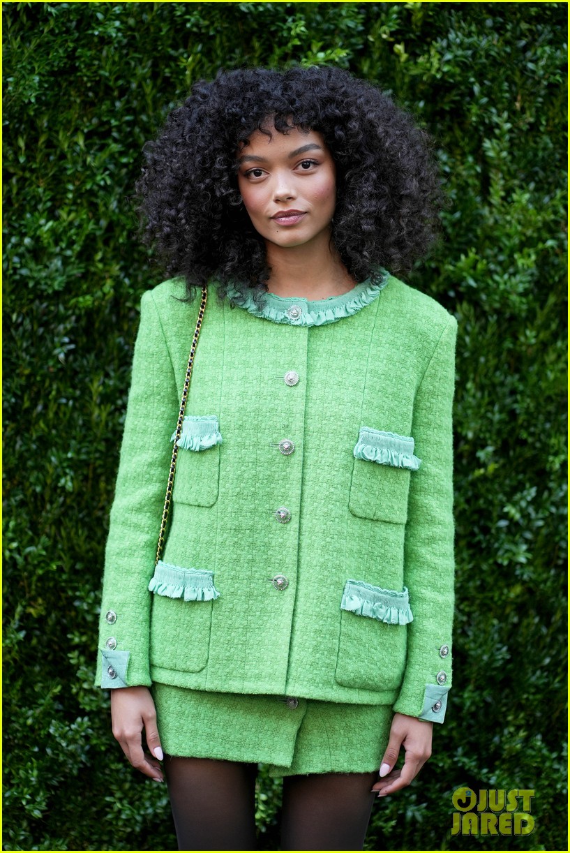 Leslie Mann & Maude Apatow Enjoy Mother-Daughter Outing at Tribeca ...