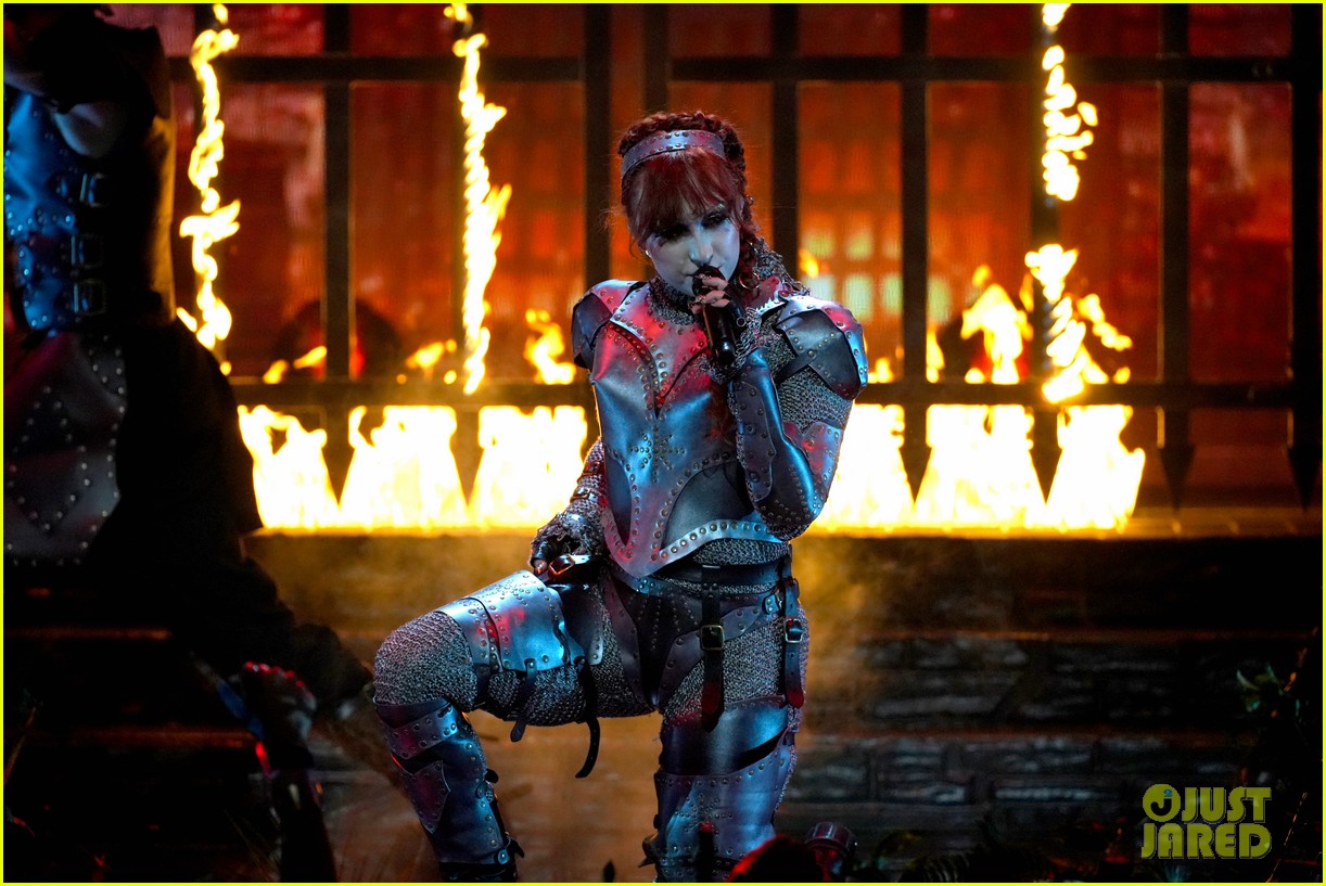 Chappell Roan Brings Medieval Times to Life with VMAs 2024 Performance of 'Good Luck, Babe ...
