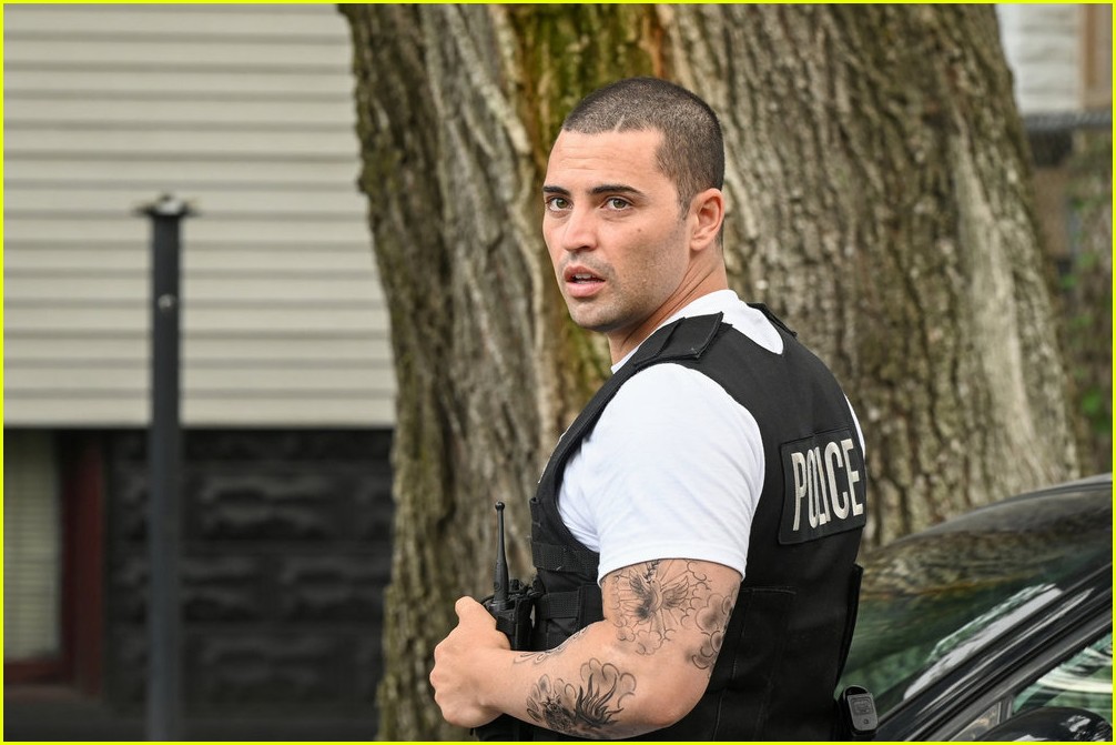 The Wealthiest Stars of 'Chicago P.D.,' Ranked by Net Worth: Photo ...