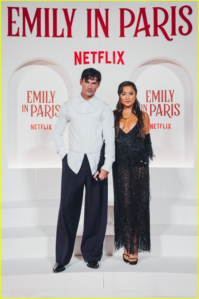 Lily Collins Goes for Gold at 'Emily in Paris' Rome Premiere - See ...