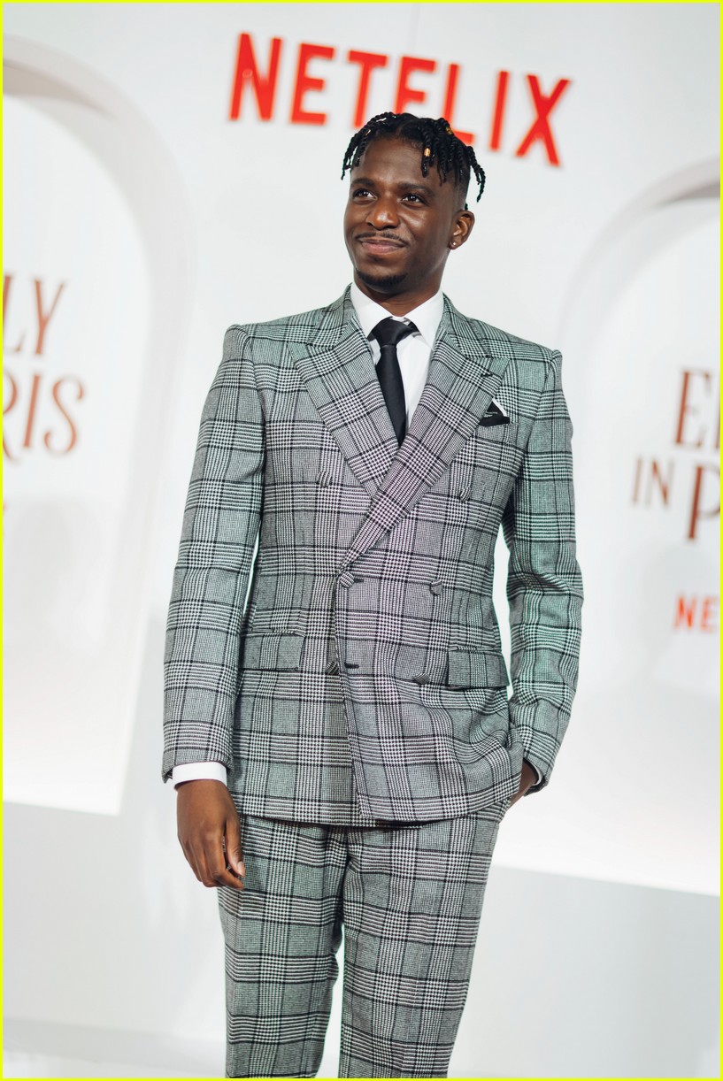 Lily Collins Goes for Gold at 'Emily in Paris' Rome Premiere - See ...